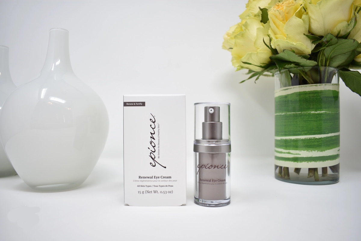 بهترین درمان های ضدپیری پوست دور چشم