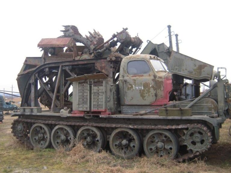 BTM-3 خودرو زرهی مخصوص حفر خندق در جنگ اوکراین