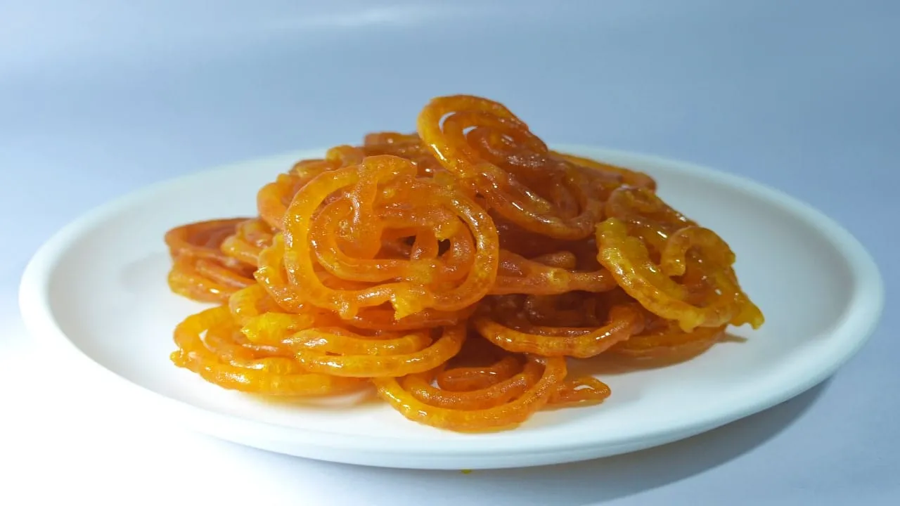 طرز تهیه زولبیا در خانه (ویدیویی + مرحله به مرحله)